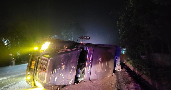 Sleeper bus-truck crash kills at least 5 in Vietnam’s Tuyen Quang
