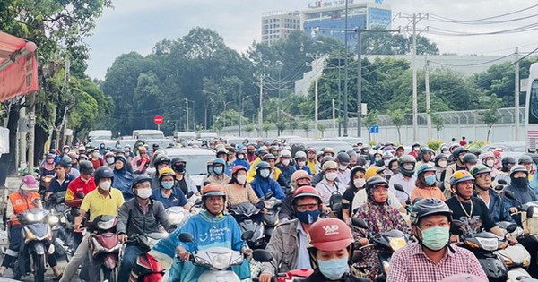 Unopened road causes serious gridlock near Ho Chi Minh City airport