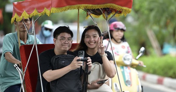 Breakfast @ Tuoi Tre News — August 30