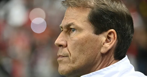 New Belgium coach Garcia to give Hazard role, hopes for Courtois return