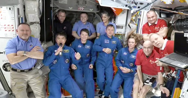 Japanese astronaut Onishi arrives at ISS